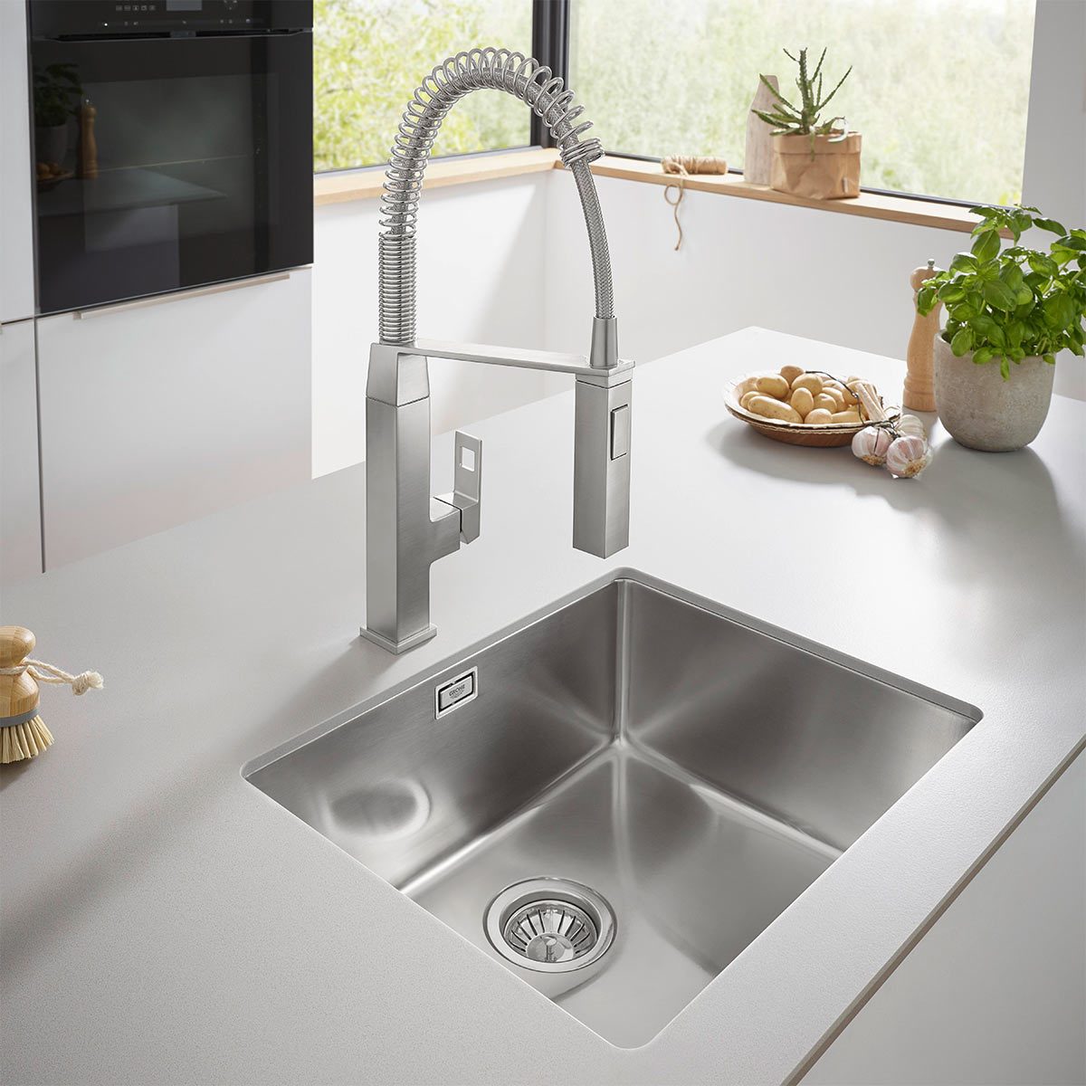 GROHE Eurocube Single-Lever Spring Mixer Tap in Chrome - Model 3139500 ...